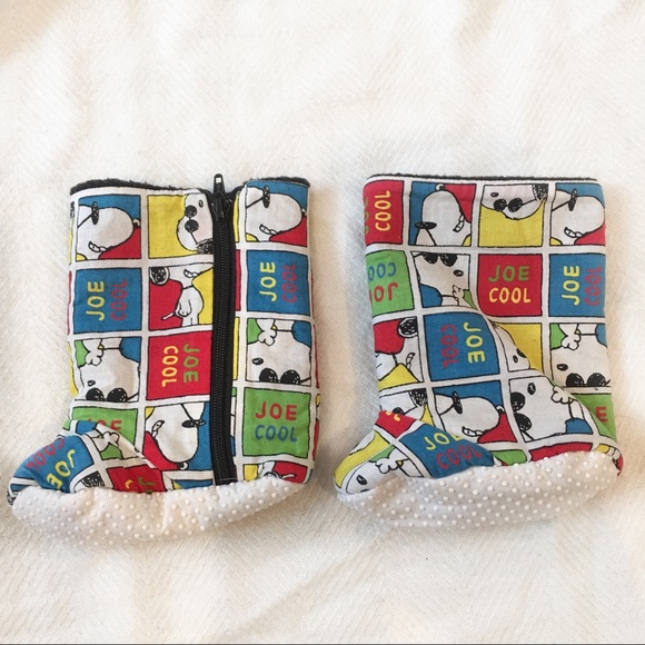 Snoopy | Accessories | Snoopy Colorful Cartoon Zip Up Slippers Socks ...